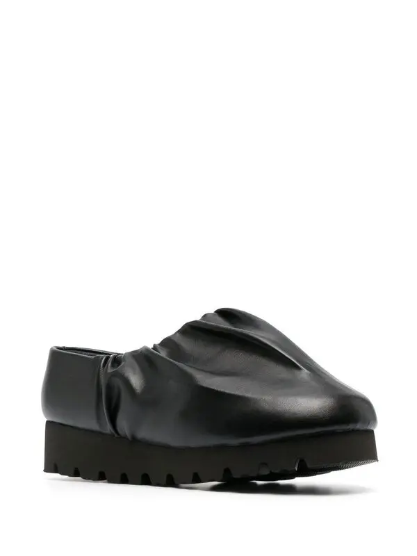YUME YUME Camp Puffy Slippers