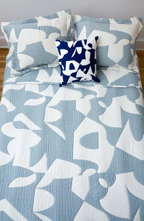 DUSEN DUSEN Coverlet & Shams Set