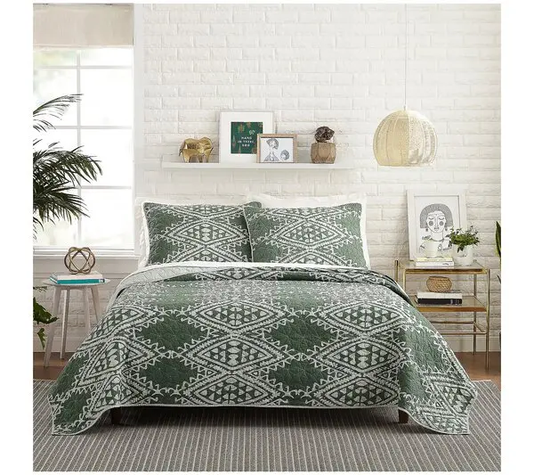 JUSTINA BLAKENEY Aisha King Quilt Set - One-color