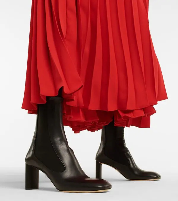 Victoria Beckham Elsie Leather Chelsea Boots