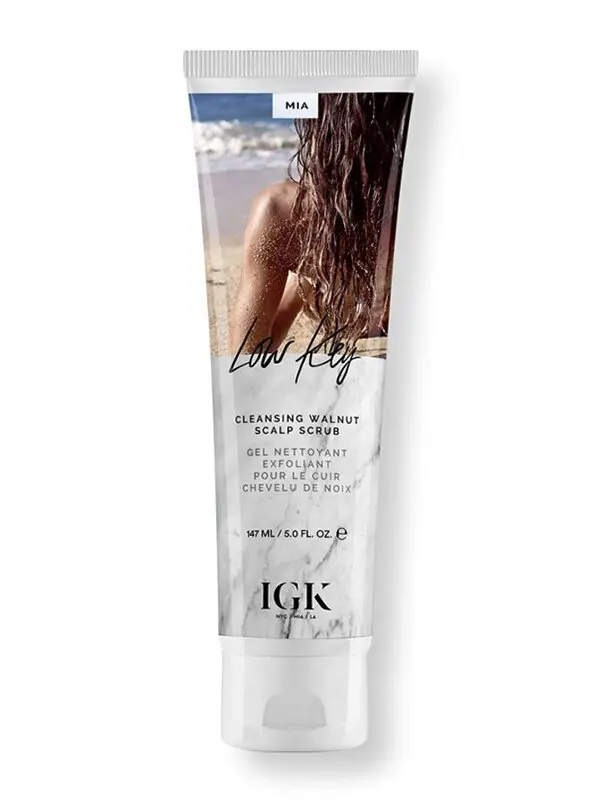 IGK Low-key Cleansing Walnut Scrub