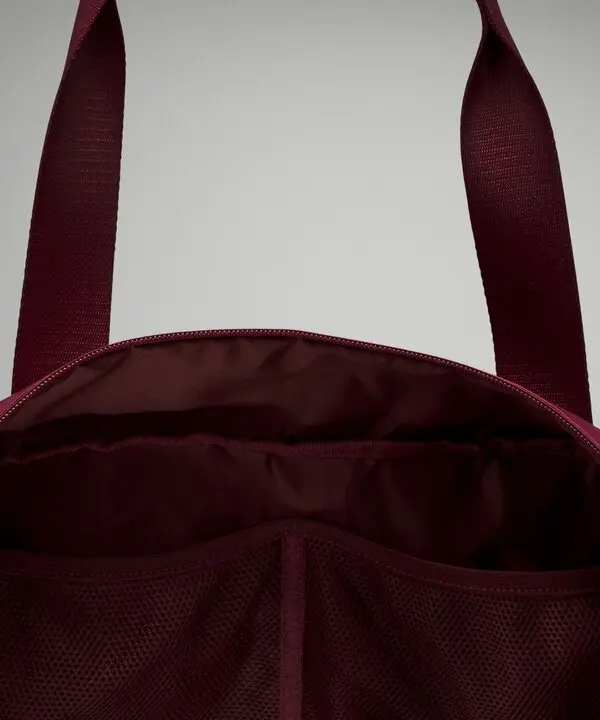 lululemon go getter bag black cherry Pouch Mini  TellurideFUEL Zippered main compartment Lululemon go getter - Gem