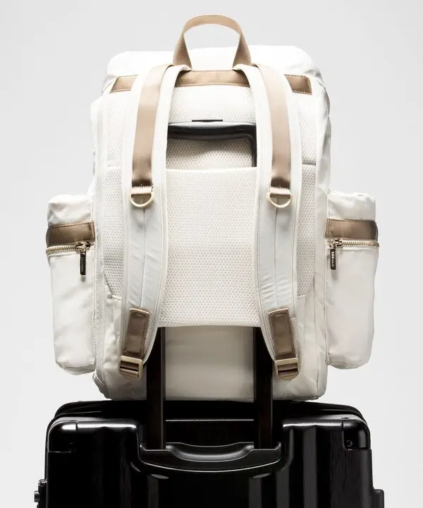 Lululemon Wunderlust 25l Backpack - Light Ivory/wacky Khaki/gold