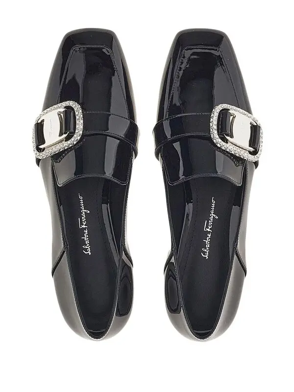 FERRAGAMO Vara Chain Loafers - Black