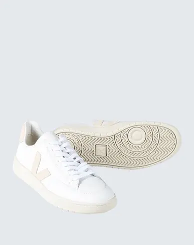 VEJA Leather Low-top Sneakers