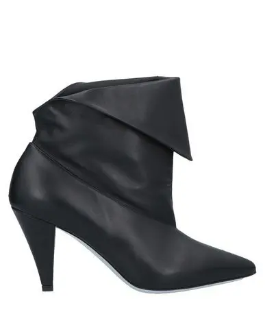 Givenchy Ankle Boots In Lambskin - Black
