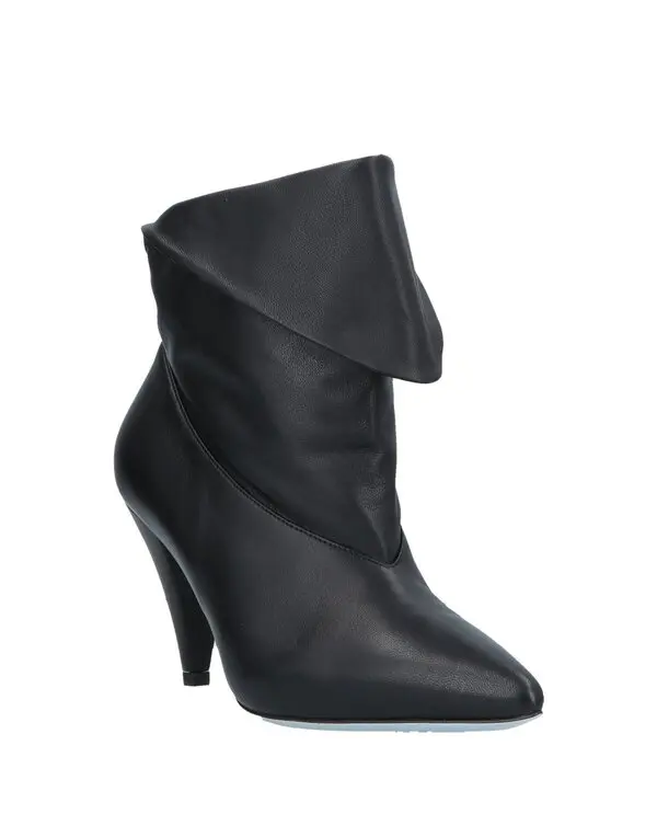 Givenchy Ankle Boots In Lambskin - Black