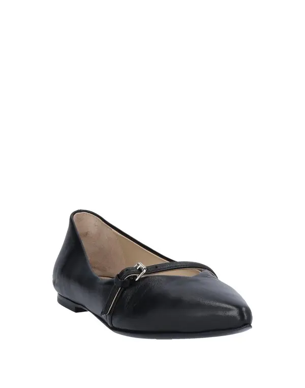 STRATEGIA Leather Ballet Flats