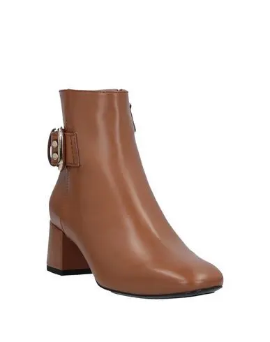 TOD'S Leather Ankle Boots - Brown