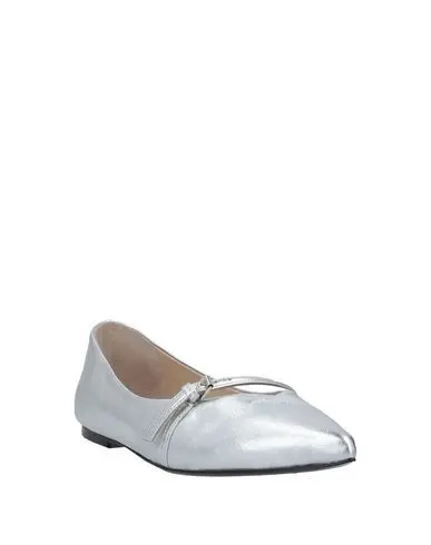 STRATEGIA Leather Ballet Flats
