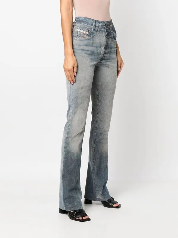 DIESEL D-escription 09e51 Flared Jeans