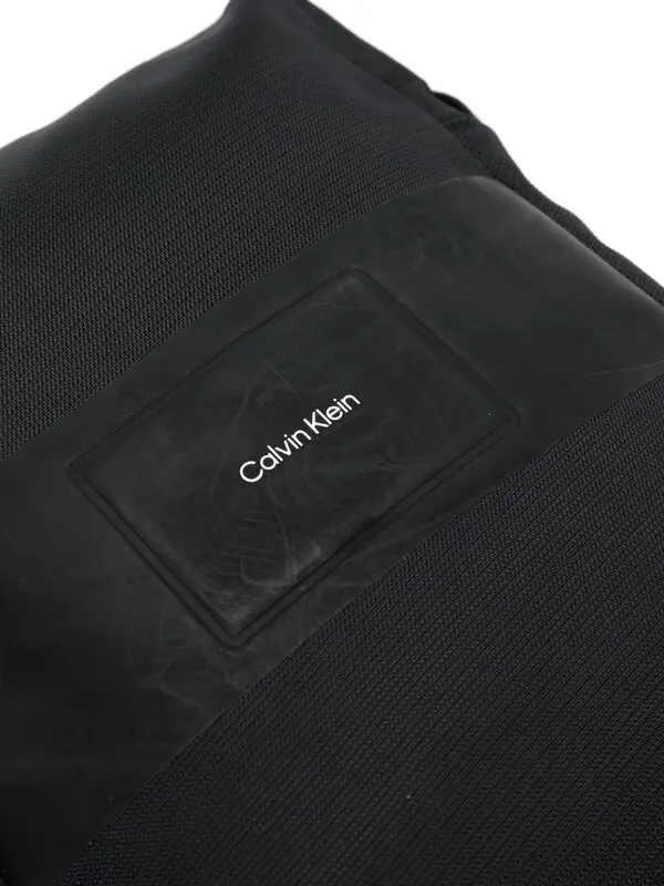 Calvin Klein Logo-patch Shoulder Bag