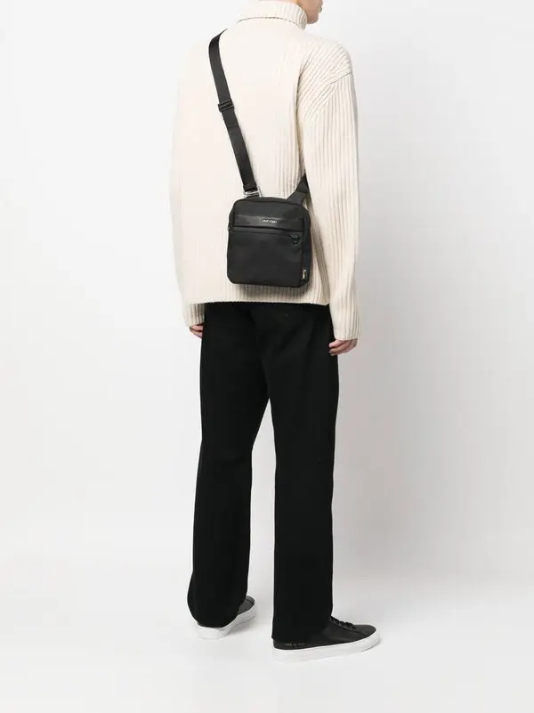 Calvin Klein Logo-plaque Shoulder Bag