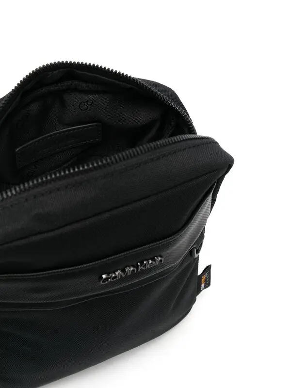 Calvin Klein Logo-plaque Shoulder Bag