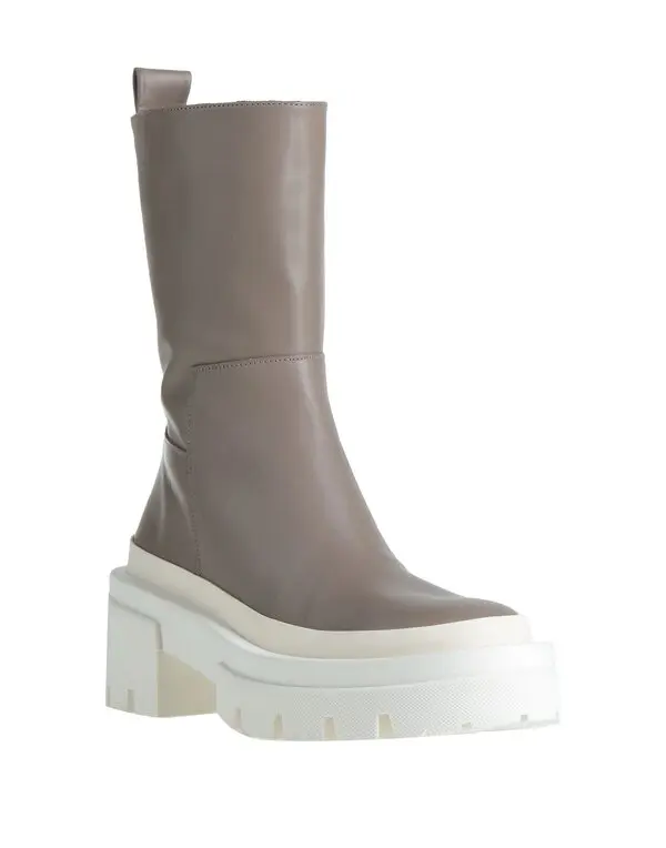 EQUITARE Alvin Ankle Boots In Soft Leather