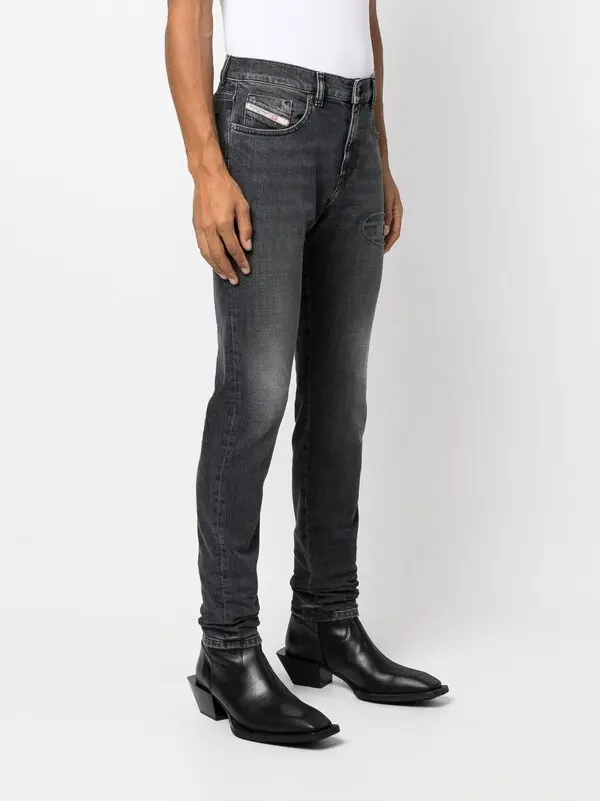 DIESEL® 2019 D-strukt Slim-fit Jeans