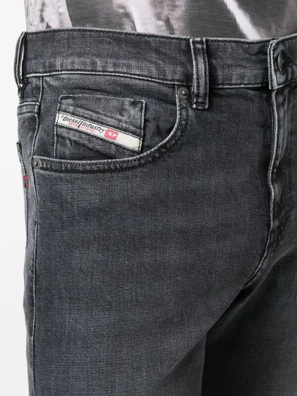 DIESEL® 2019 D-strukt Slim-fit Jeans