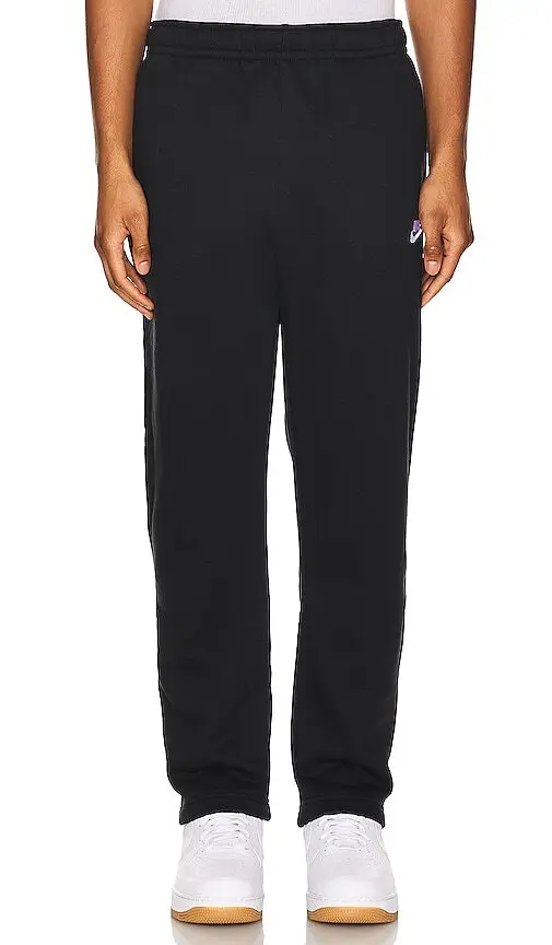 Nike Club Sweatpant In Black