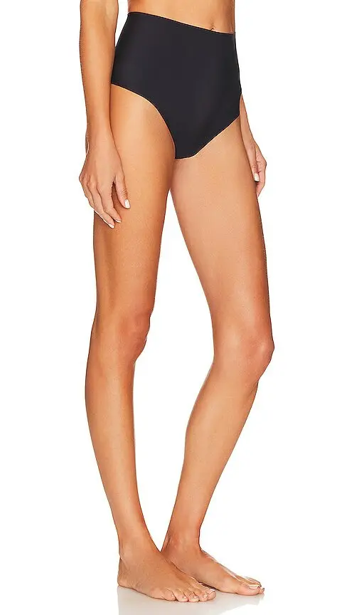 Commando Zone Smoothing Thong - Black
