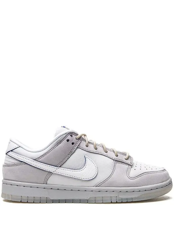 Nike Dunk Low Sneakers