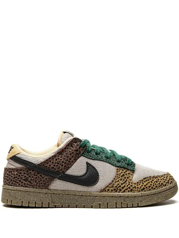 Nike Dunk Low Safari Golden Moss Sneakers - Brown