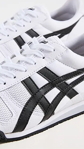 Onitsuka Tiger Traxy Trainers