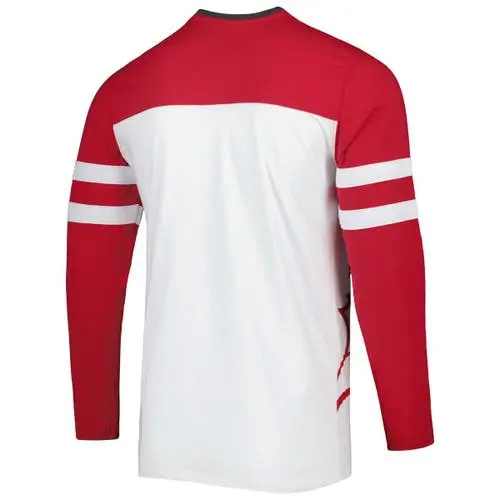 STARTER White Tampa Bay Buccaneers Halftime Long Sleeve T-shirt