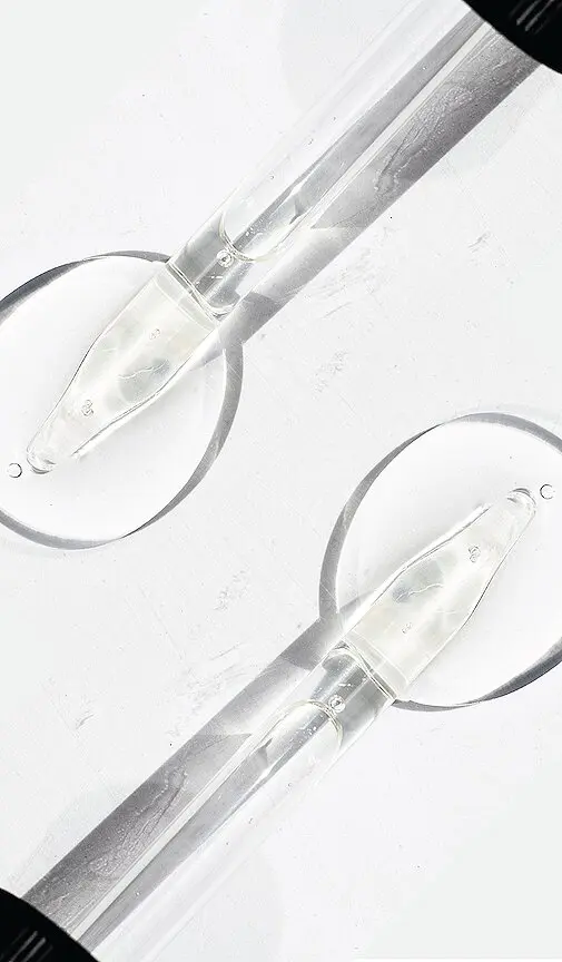 DR. LARA DEVGAN Hyaluronic Serum - N,a