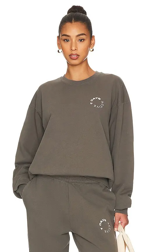 7 DAYS ACTIVE Monday Sweatshirt - Beluga Grey