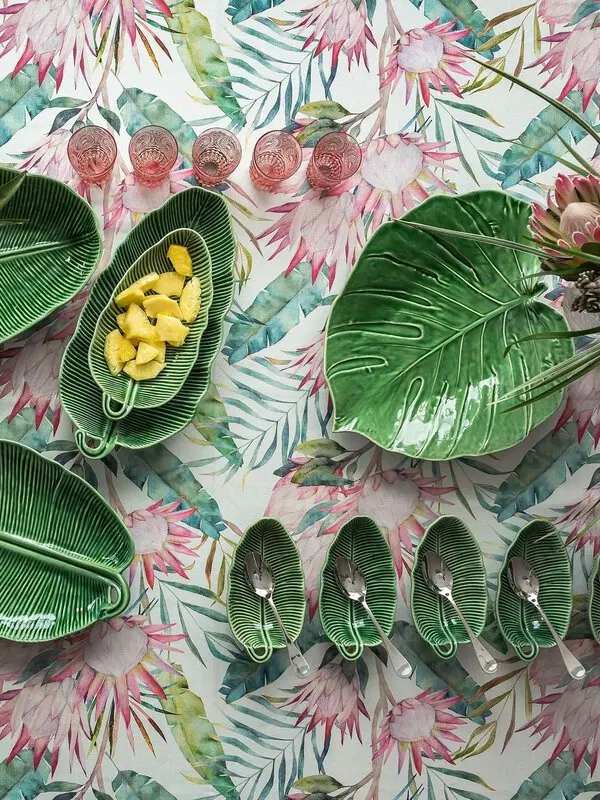 BORDALLO PINHEIRO Folhas Banana Leaf Dish