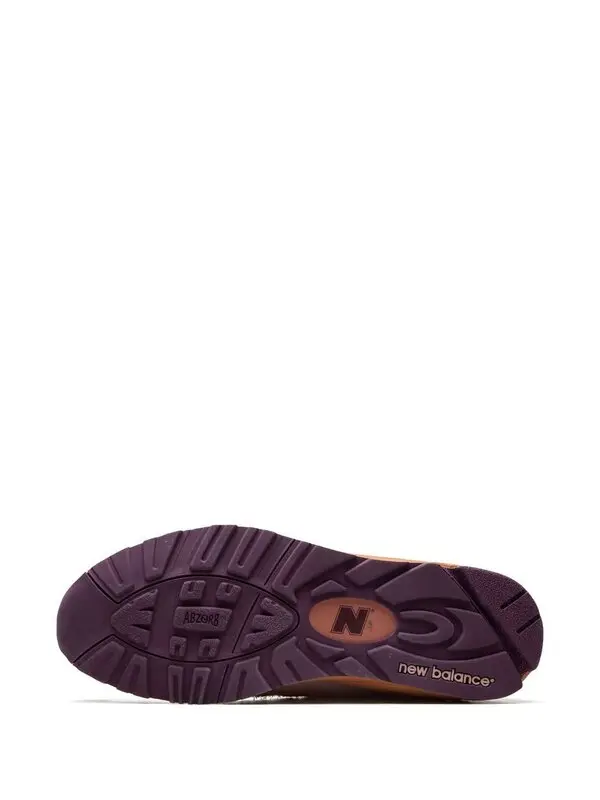 NEW BALANCE X Salehe Bembury 990v2 Sneakers - Pink