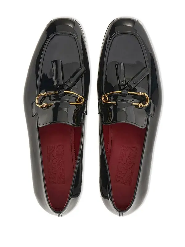 FERRAGAMO Gancini Plaque Leather Loafers
