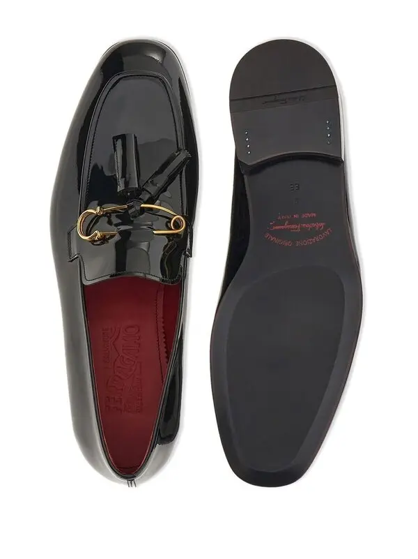FERRAGAMO Gancini Plaque Leather Loafers
