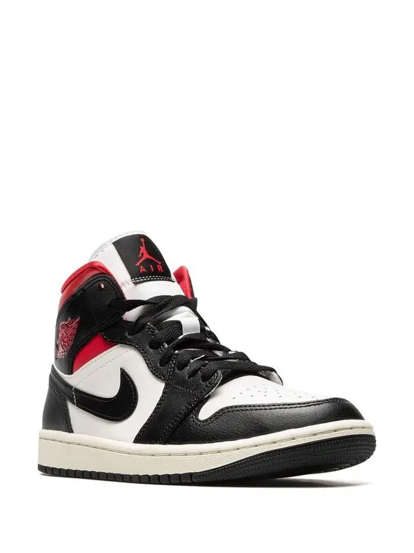 JORDAN Air 1 Mid Sneakers - Black