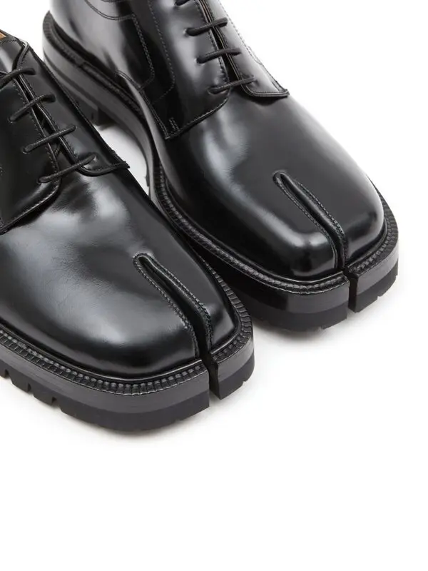 MAISON MARGIELA Tabi Leather Derby Shoes - Black