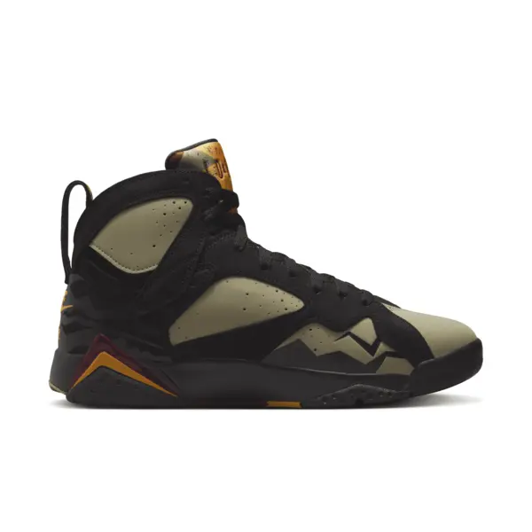 JORDAN Air Retro Se Shoes