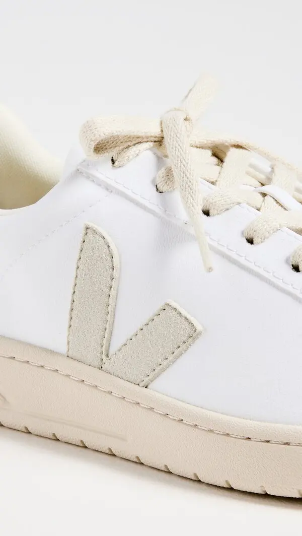 VEJA Urca Sneakers - White/natural