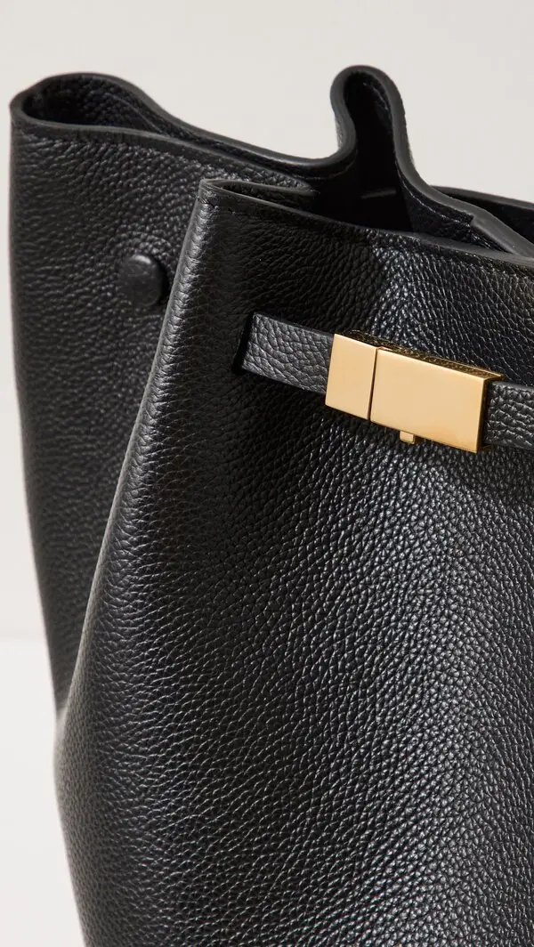 DEMELLIER Bucket Bag