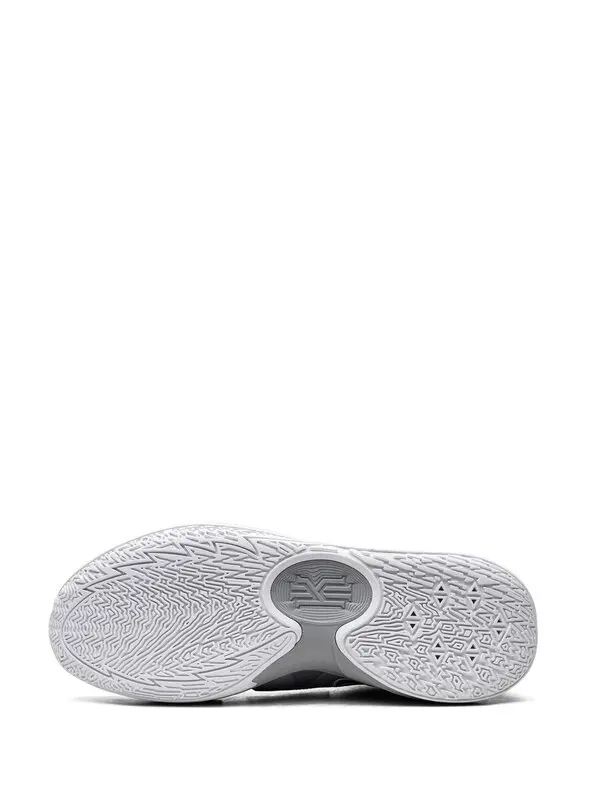 Nike Kyrie Low 5 Tb Sneakers - Grey