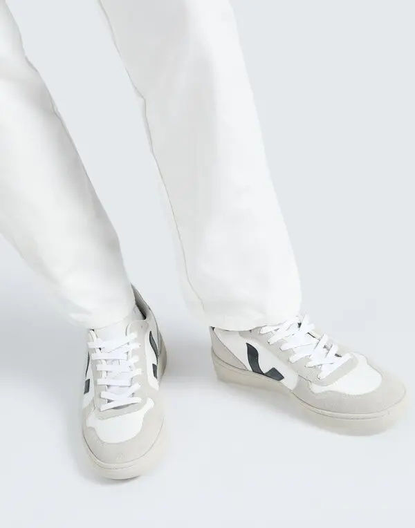 VEJA Low-top Sneakers