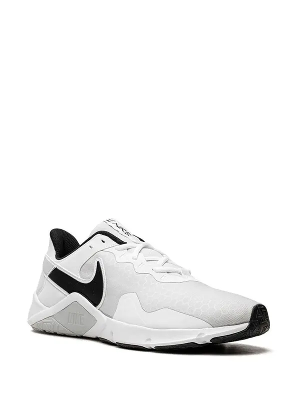 Nike Legend Essential 2 Sneakers