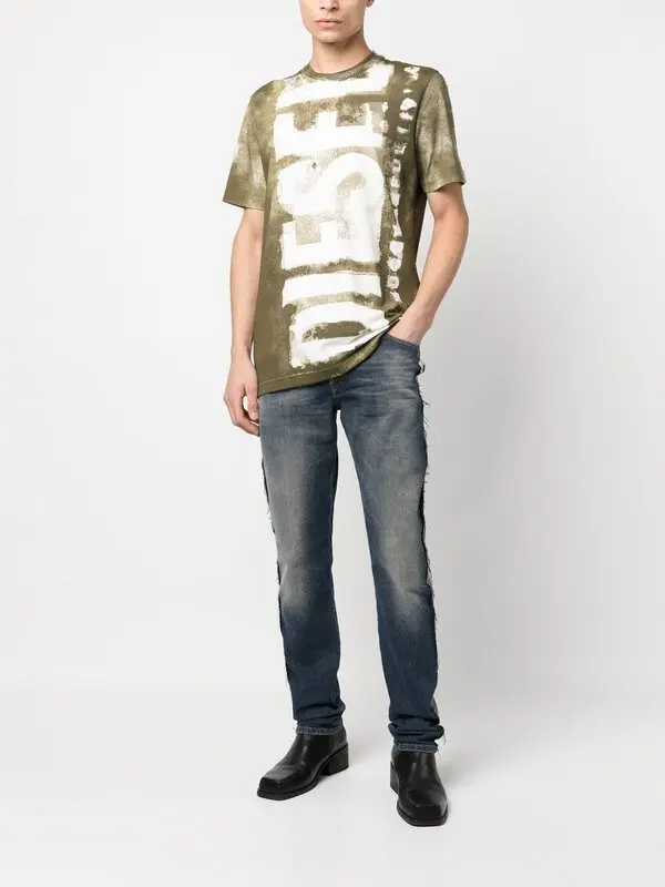 DIESEL® 1995 D-sark Straight Jeans