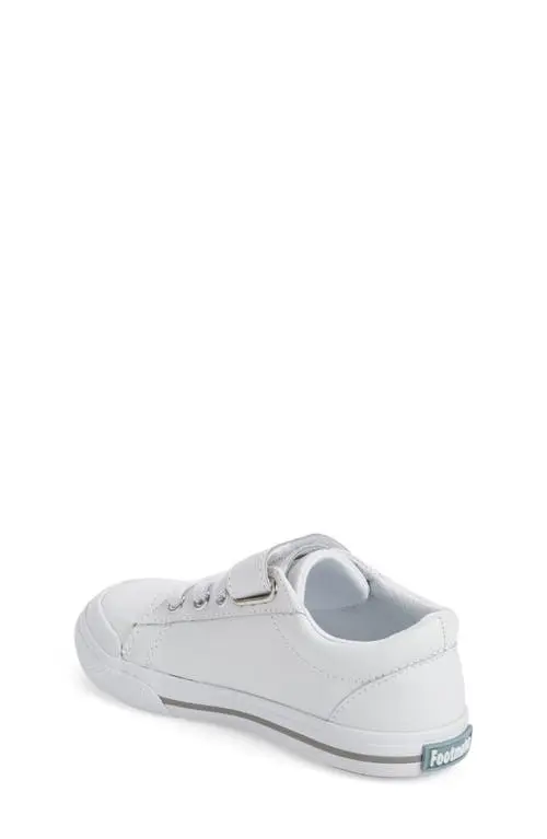 FOOTMATES Reese Sneaker - White Leather