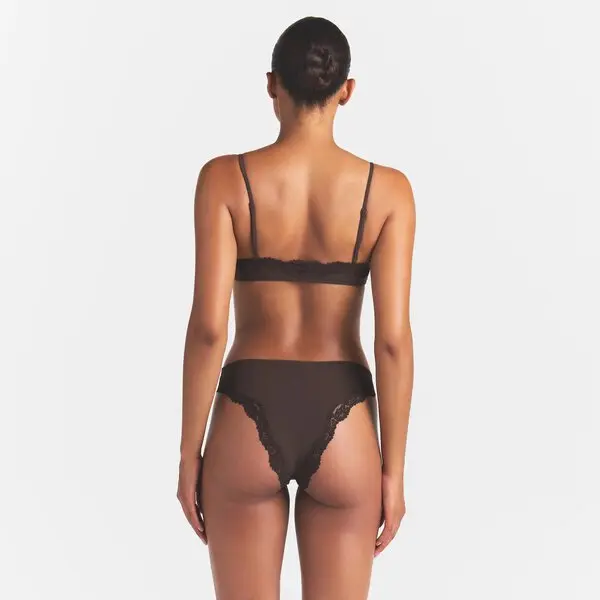 SKIMS Scoop Bralette | Black | | Fits Everybody Lace - Espresso