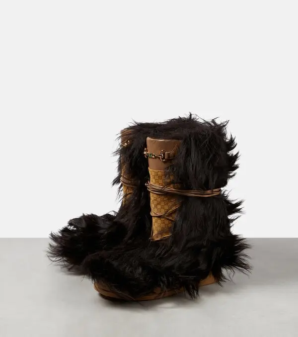 Gucci Square G Fur-Trimmed Snow Boots - Beige | Editorialist display picture 2