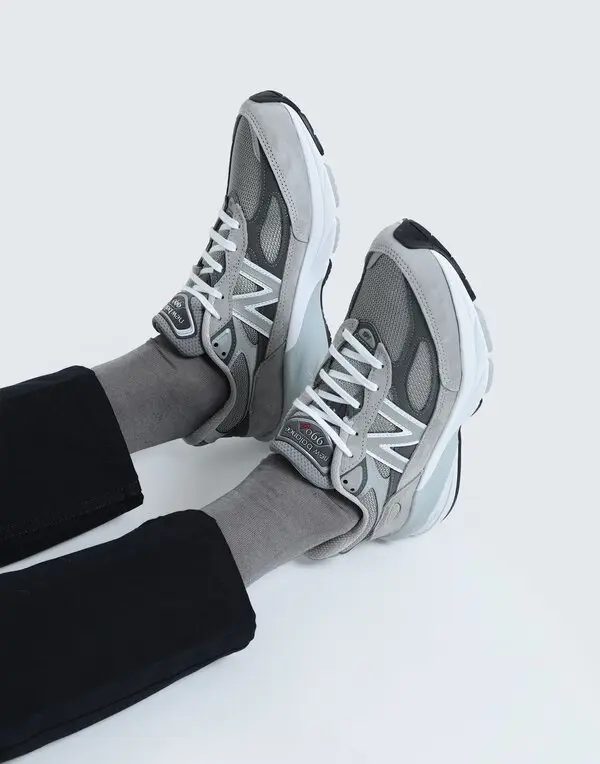 NEW BALANCE 990 Sneakers - Grey
