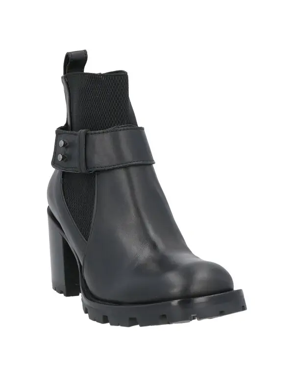 IXOS Ankle Boots In Leather