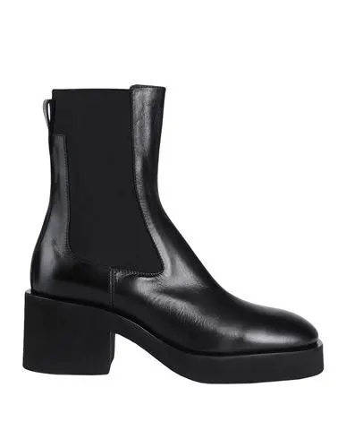Arket Soft Leather Ankle Chelsea Boots