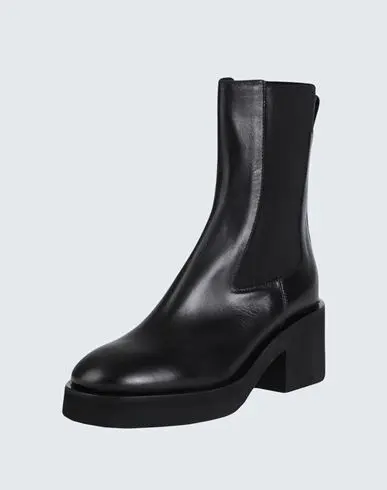 Arket Soft Leather Ankle Chelsea Boots