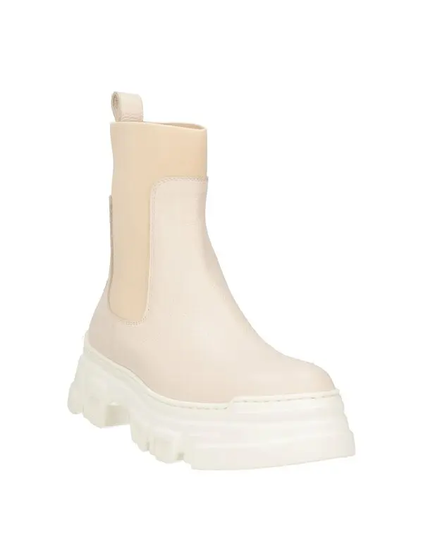 TF SPORT Ankle Boots